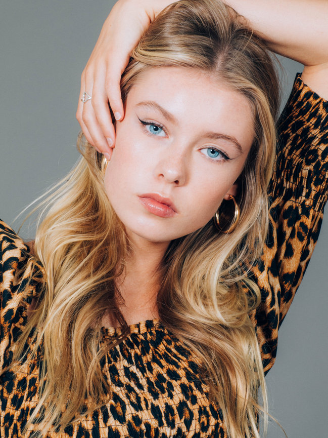 Emma Donnelly - Gail Bowman Photography