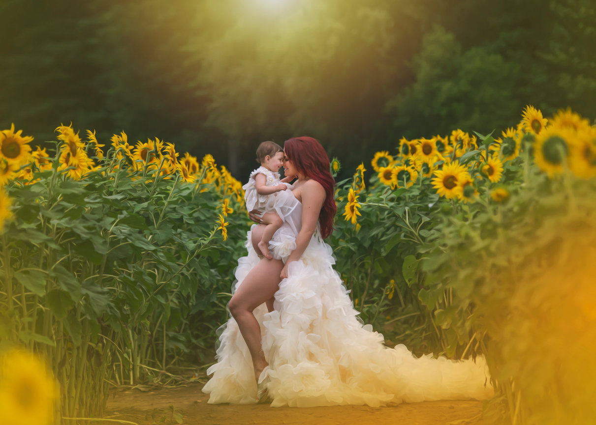 CONTACT - Jenna Elizabeth Studios