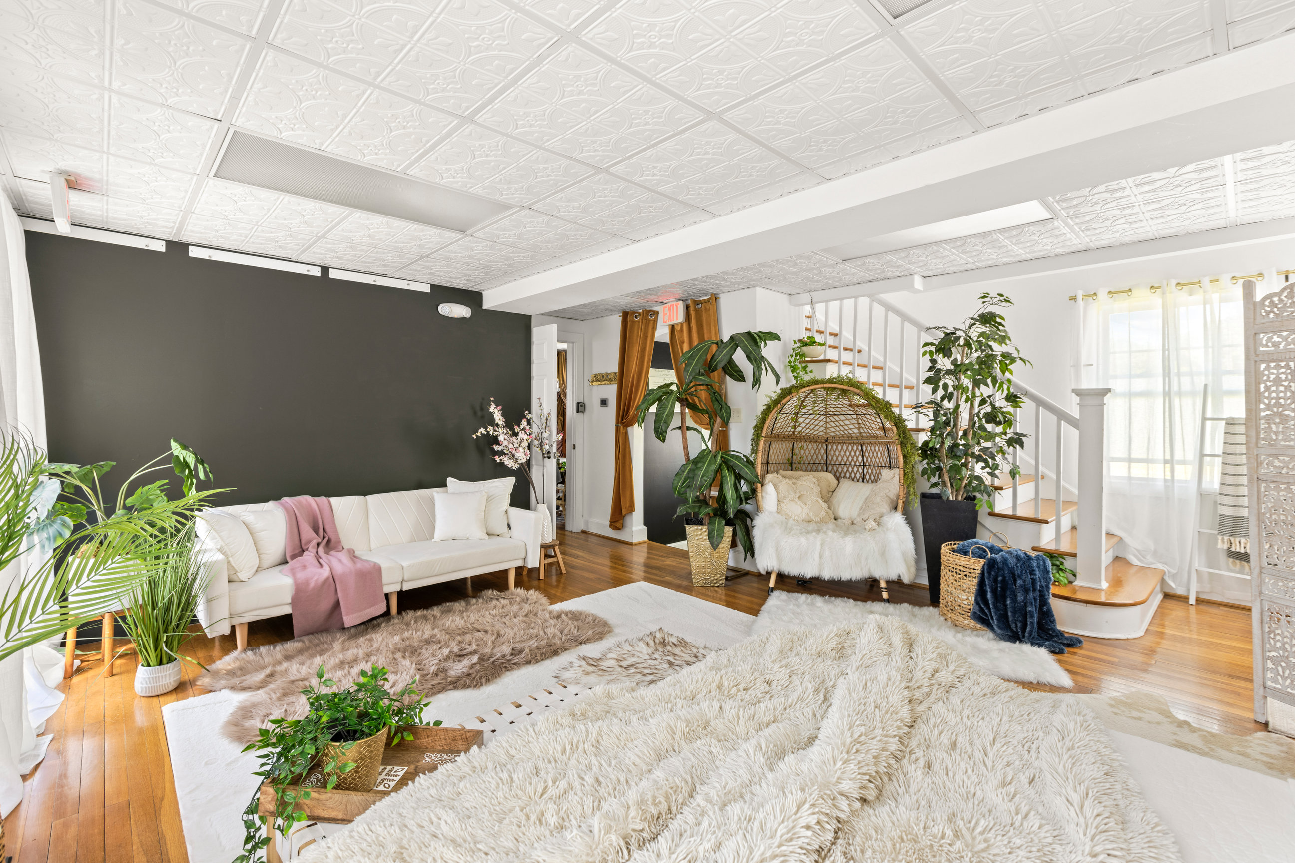 Vintage & Rustic Photo Studio Rentals in Suffolk, VA | The Studio ...