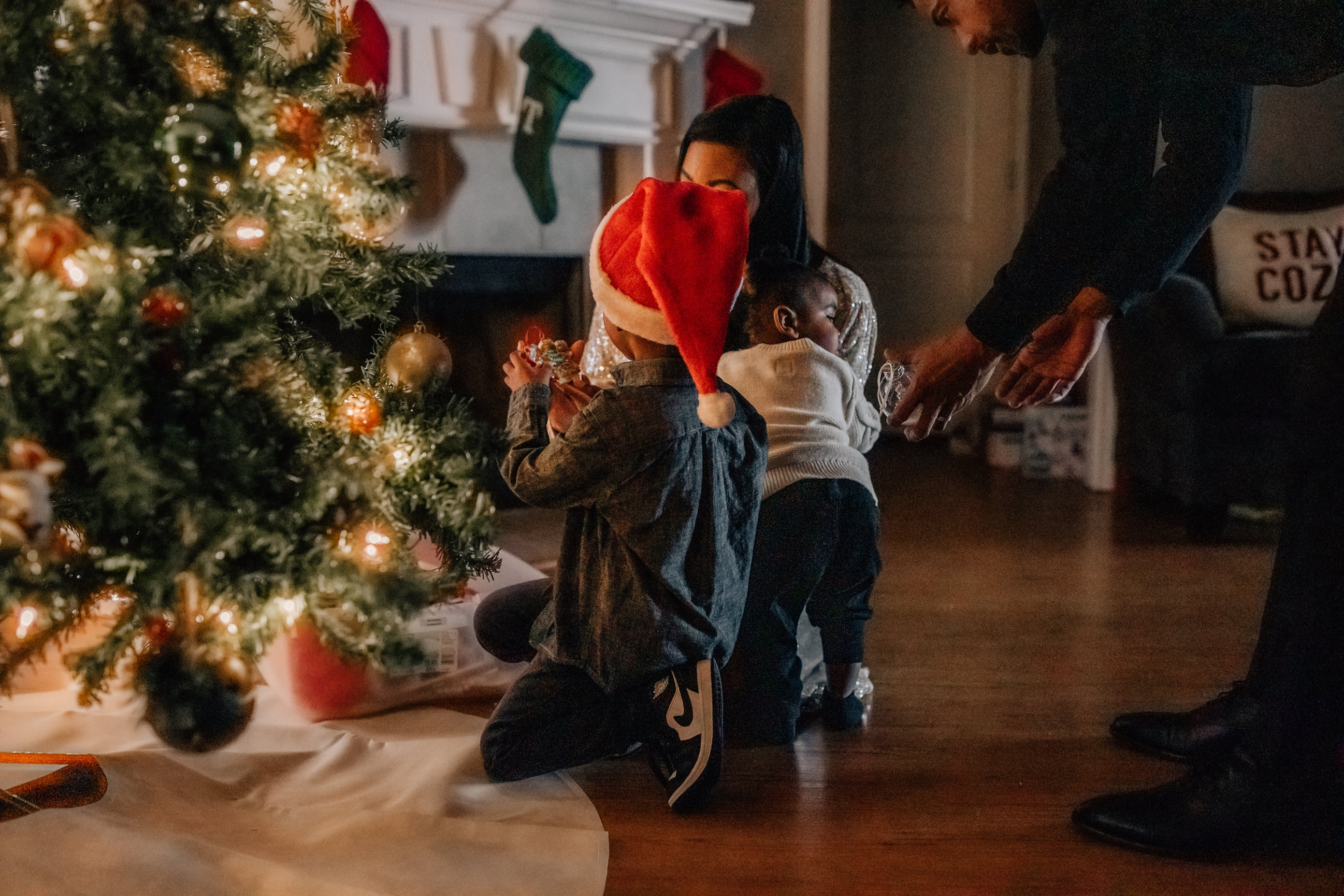 5 Activities to Bring Out the Magic During Your In-Home Christmas Session