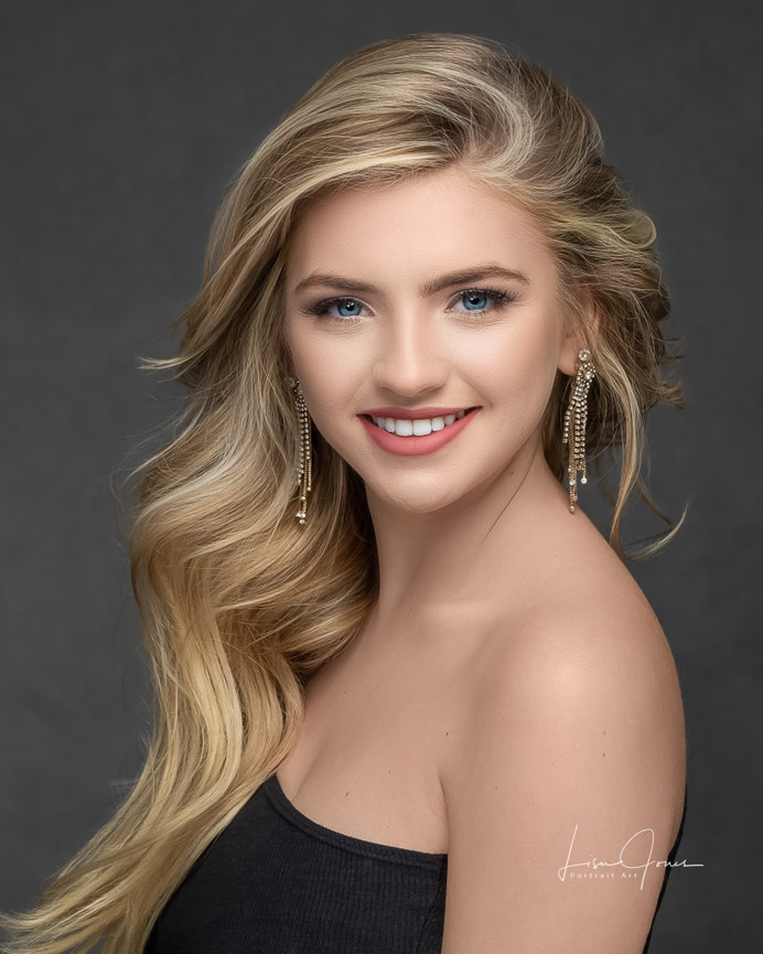 Portrait Photographer North Alabama, Senior Portraits, Headshots, Santa ...