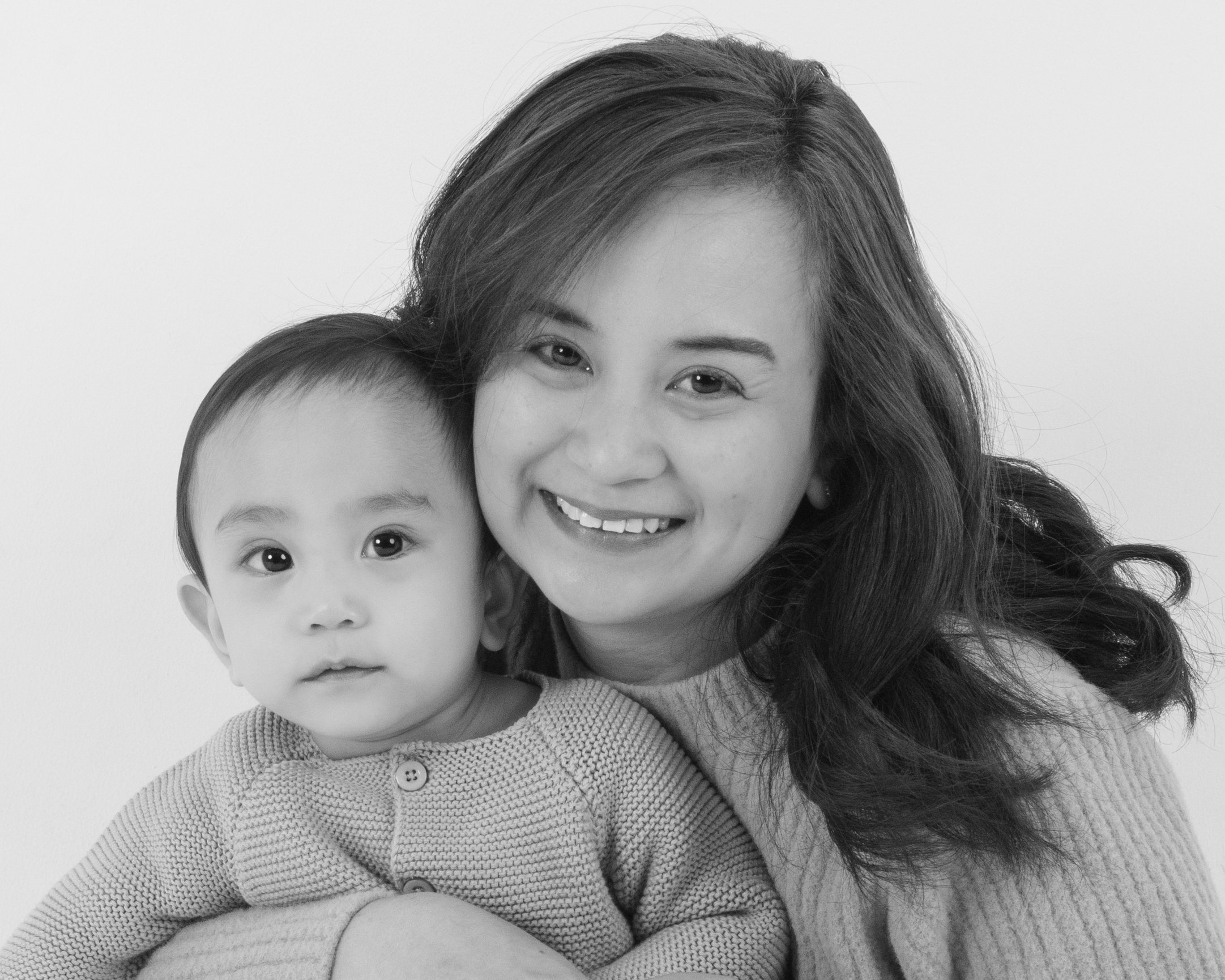Option 1: Mother's Day Portrait Session Voucher - Creative Portraits