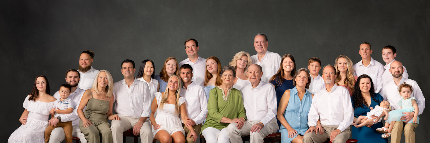 MULTI-GENERATIONAL LEGACY PORTRAITS - Bob Harper Portraits