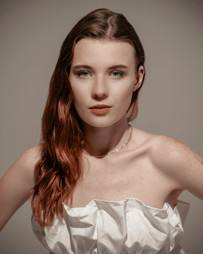 Julie Chandler - Red Models & Talent