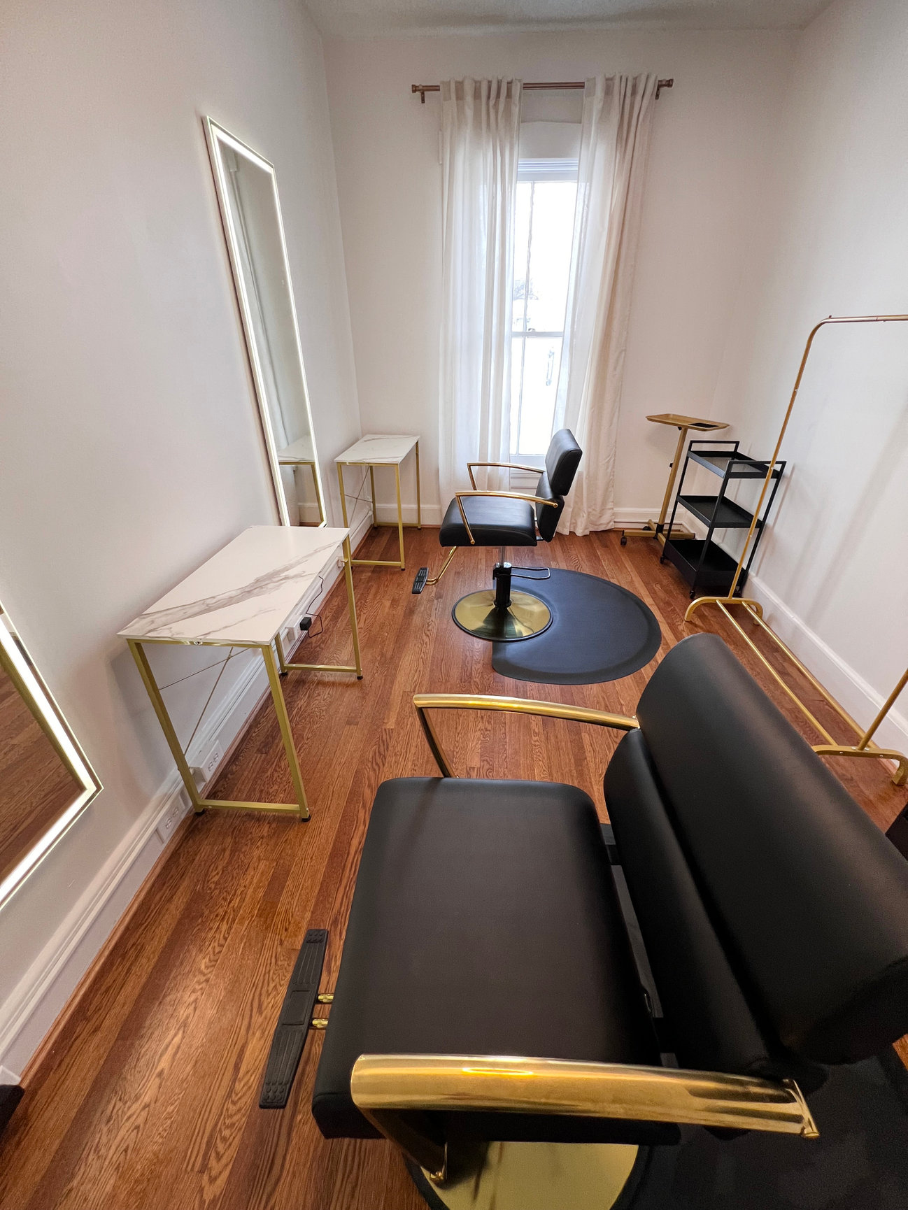 Glamour & Glow - Second & Main Studios