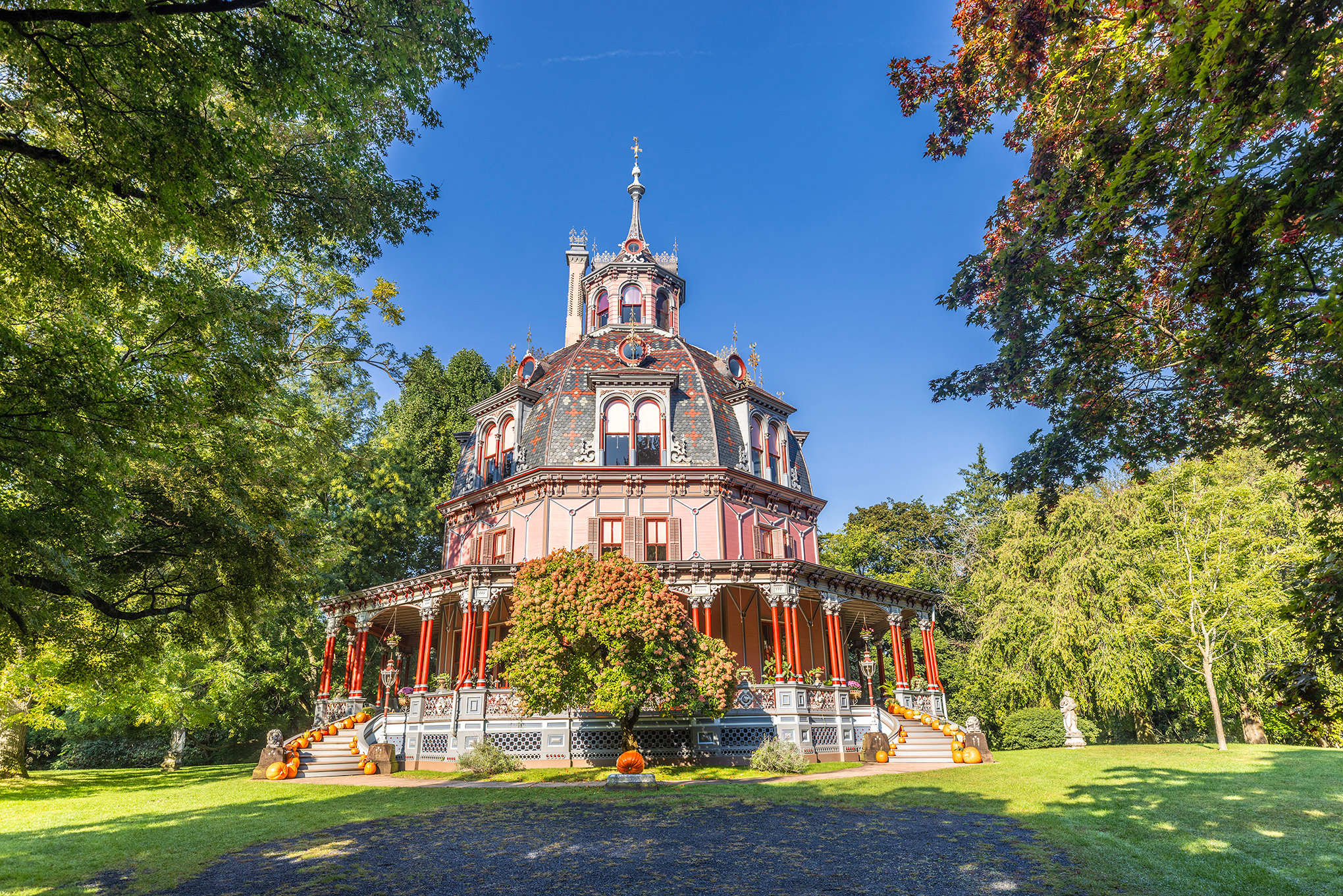 An octagon house - Jim Zuckerman photography & photo tours