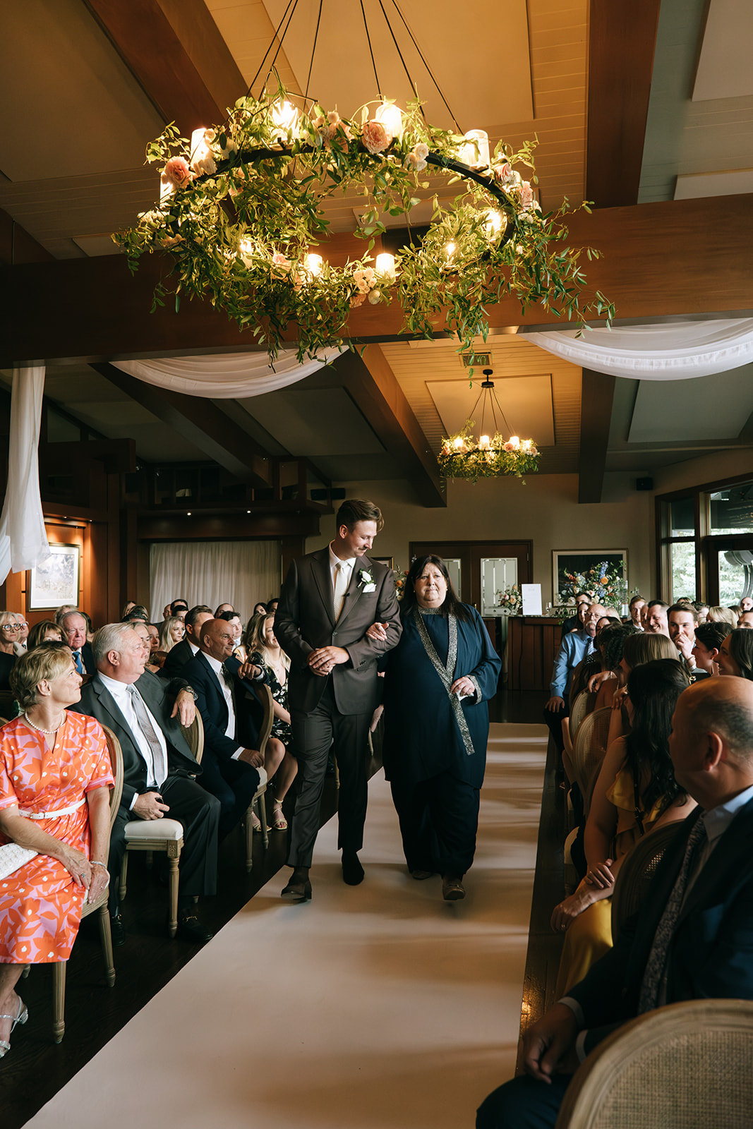 Elegant, Modern Wedding at the Calgary Golf and Country Club