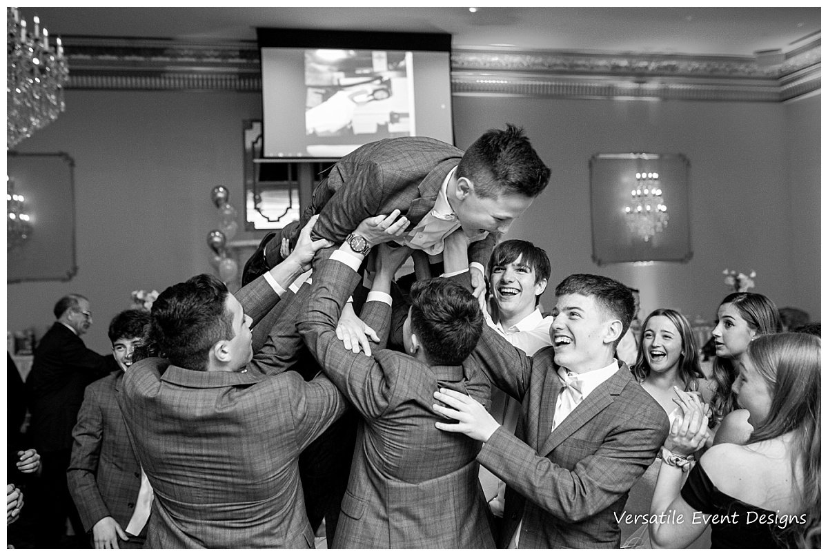 Professional DJ Services Can Make Or Break The Party: Here’s How!