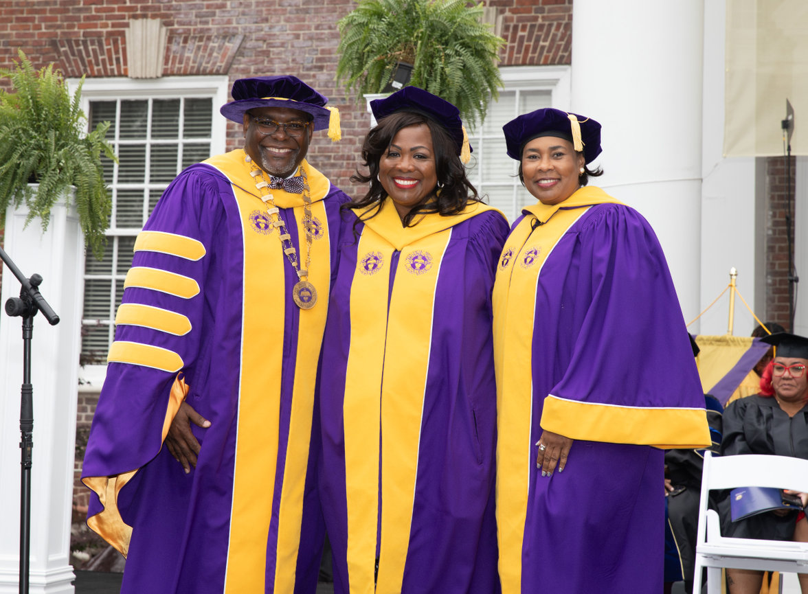 Memphis TN Graduation Gallery | Williams and Associates