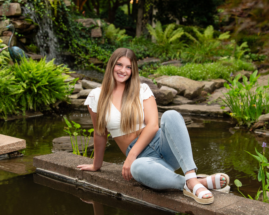 Top Senior Portrait Trends for 2025 - Robert Senn Studio