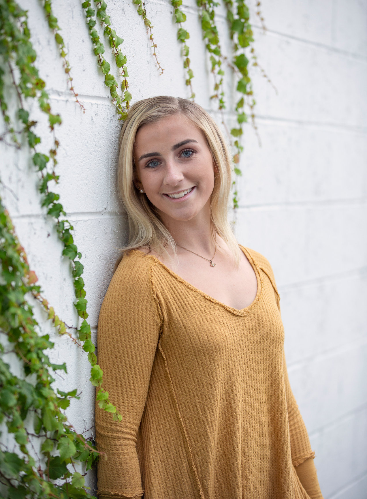 Brenna's Senior Portraits - Lynn Tucker Creative Photography