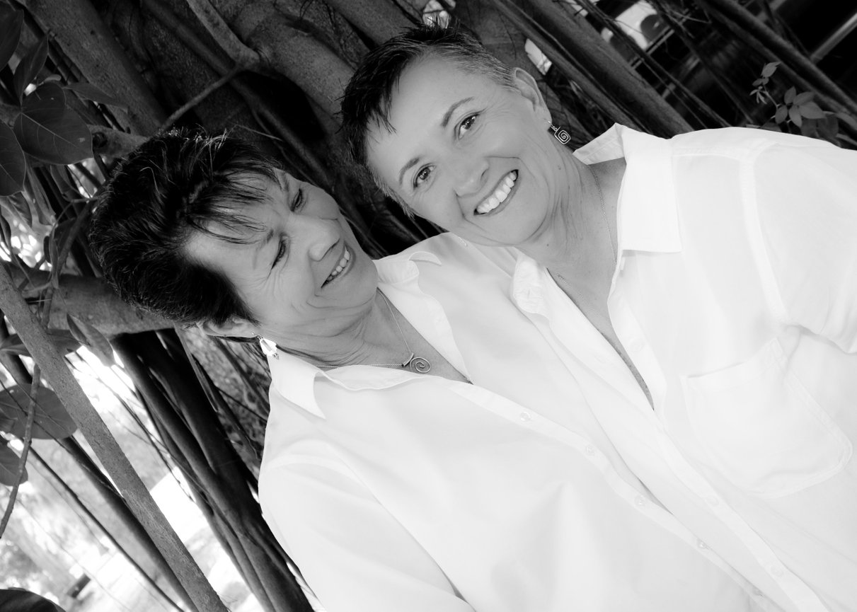 Couples / Twins - Linda Simon Simon